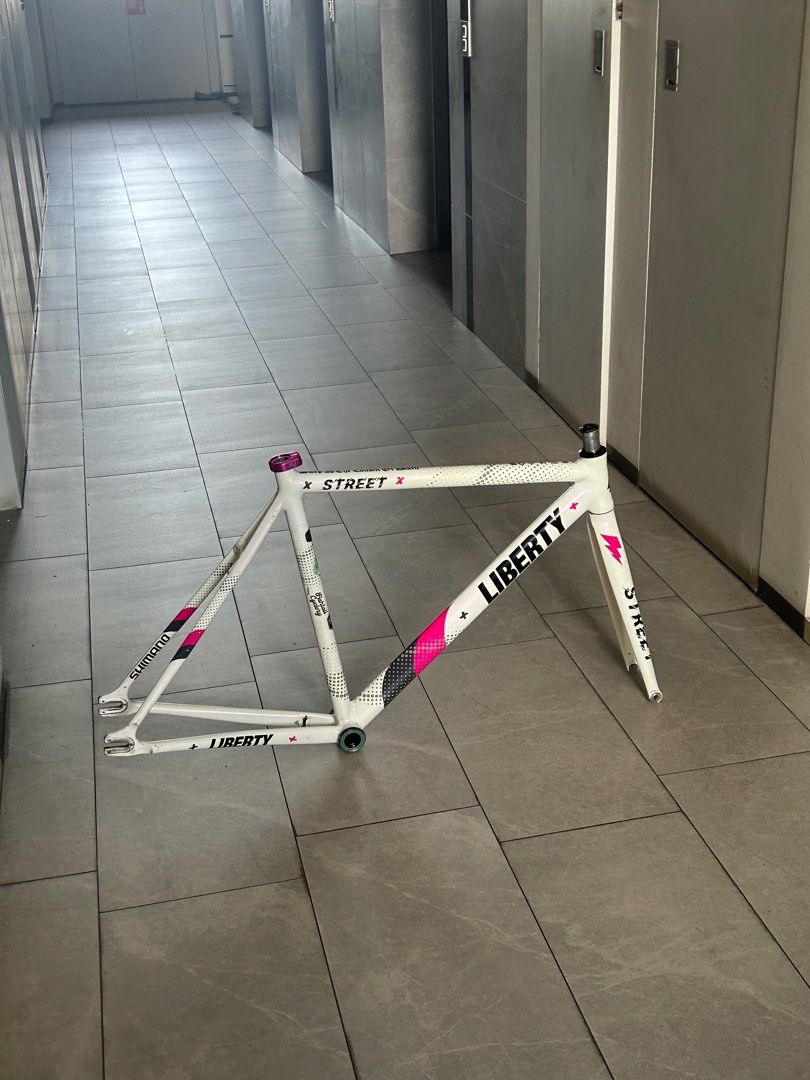 Liberty V3 Pearl White, Garage Sale on Carousell