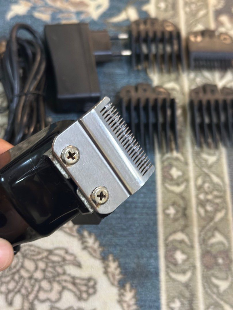 Mesin rambut hair taper barber jenama kemei 2600, Beauty & Personal ...