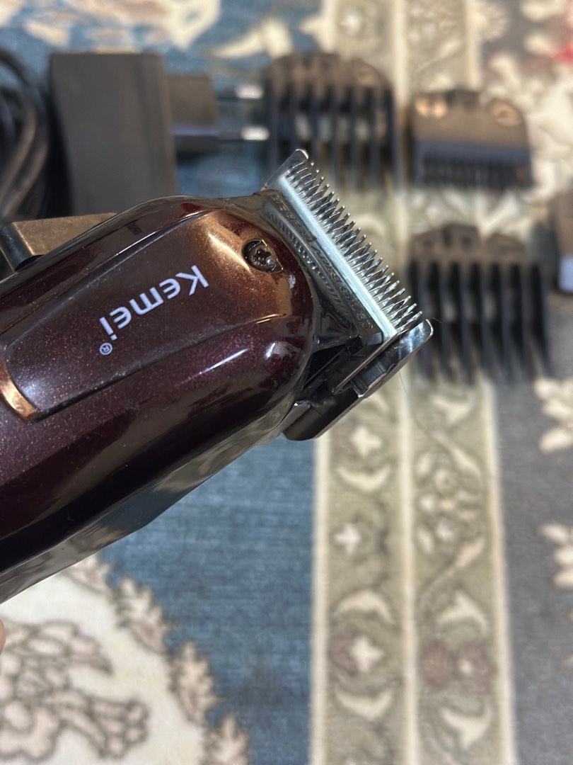 Mesin rambut hair taper barber jenama kemei 2600, Beauty & Personal ...