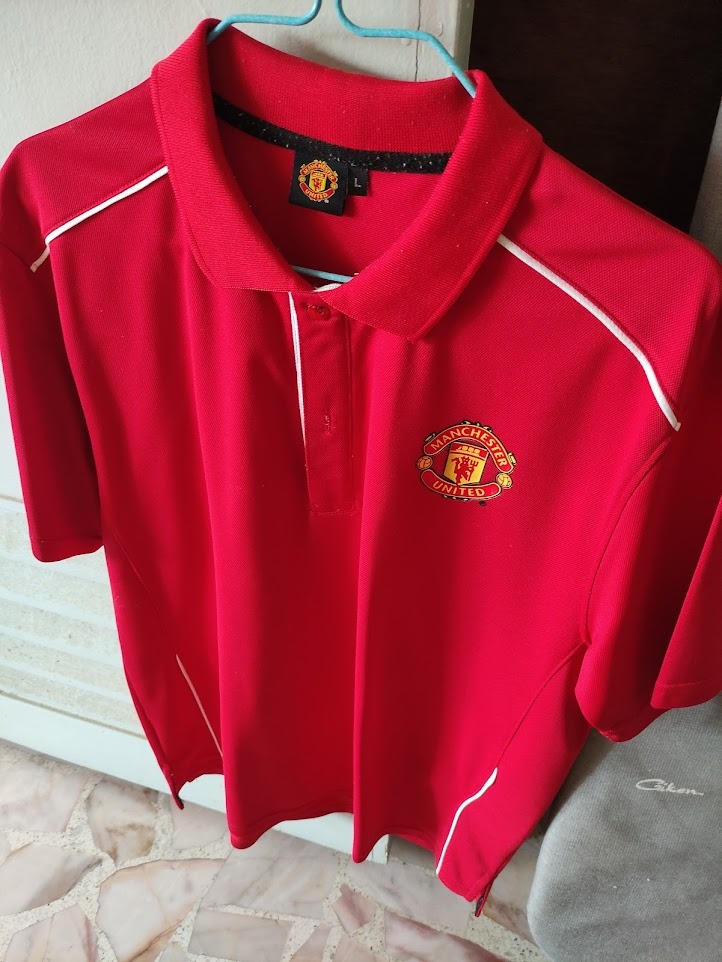 (Official) Manchester United (L-Size), Men's Fashion, Tops & Sets ...
