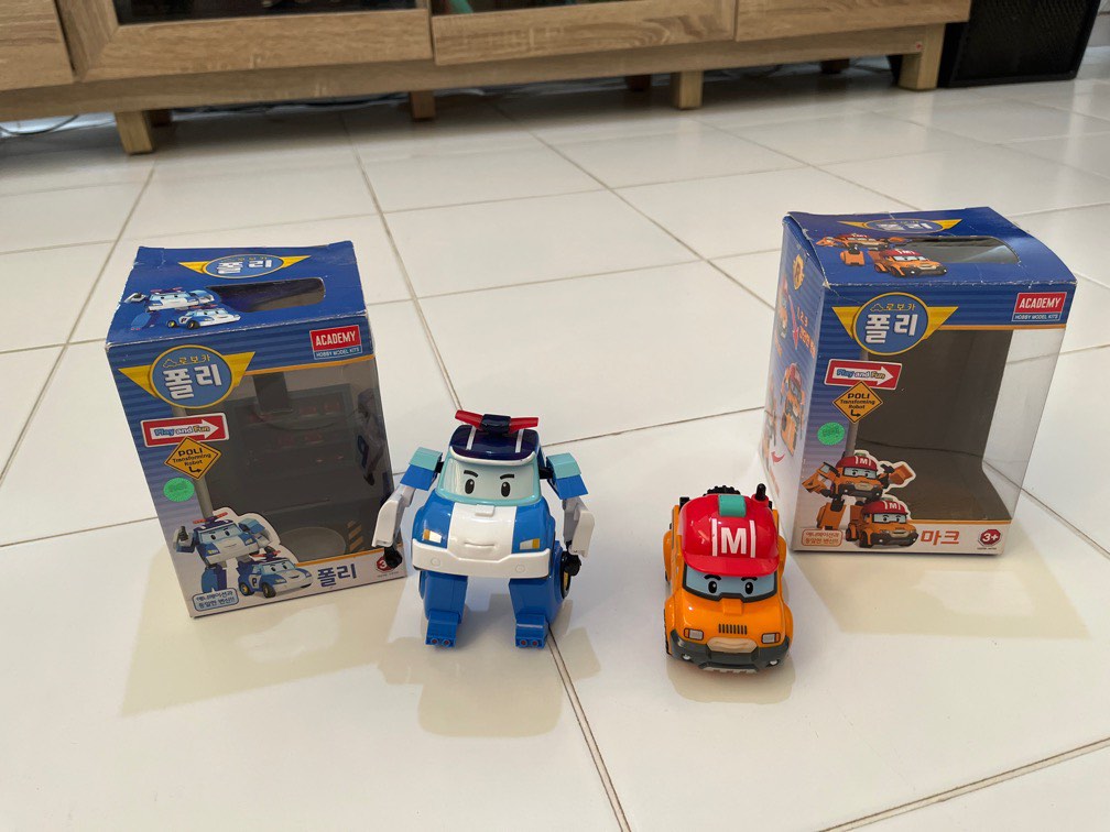 Authentic Robocar Poli and Mark with boxes! Free 6 Robocar poli English ...