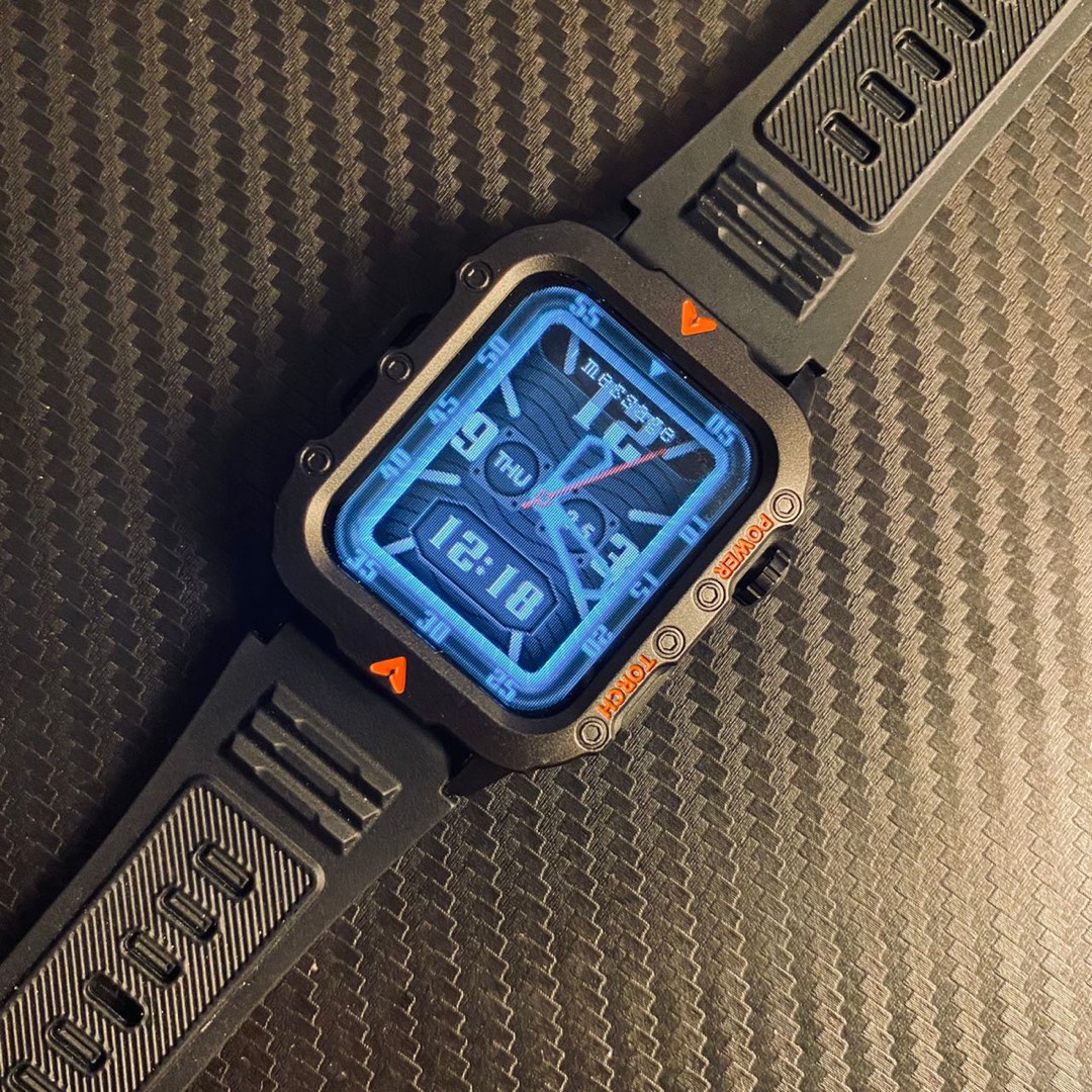 SMARTWATCH Q11 ( LED TORCHLIGHT), Men's Fashion, Watches & Accessories ...