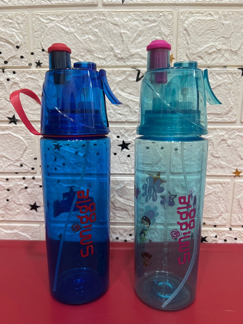 SMIGGLE water bottle, Buku & Alat Tulis, Alat Tulis di Carousell