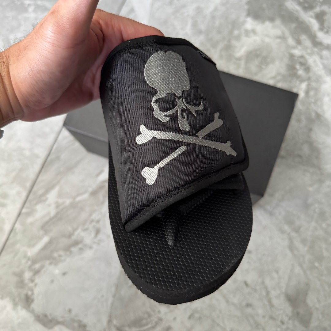 Suicoke x Mastermind Slides, Men's Fashion, Footwear, Flipflops and ...