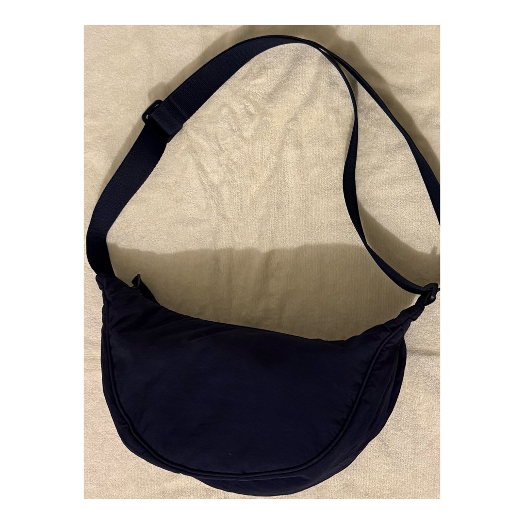 Uniqlo Navy Blue Dumpling Bag, Women's Fashion, Bags & Wallets, Cross ...