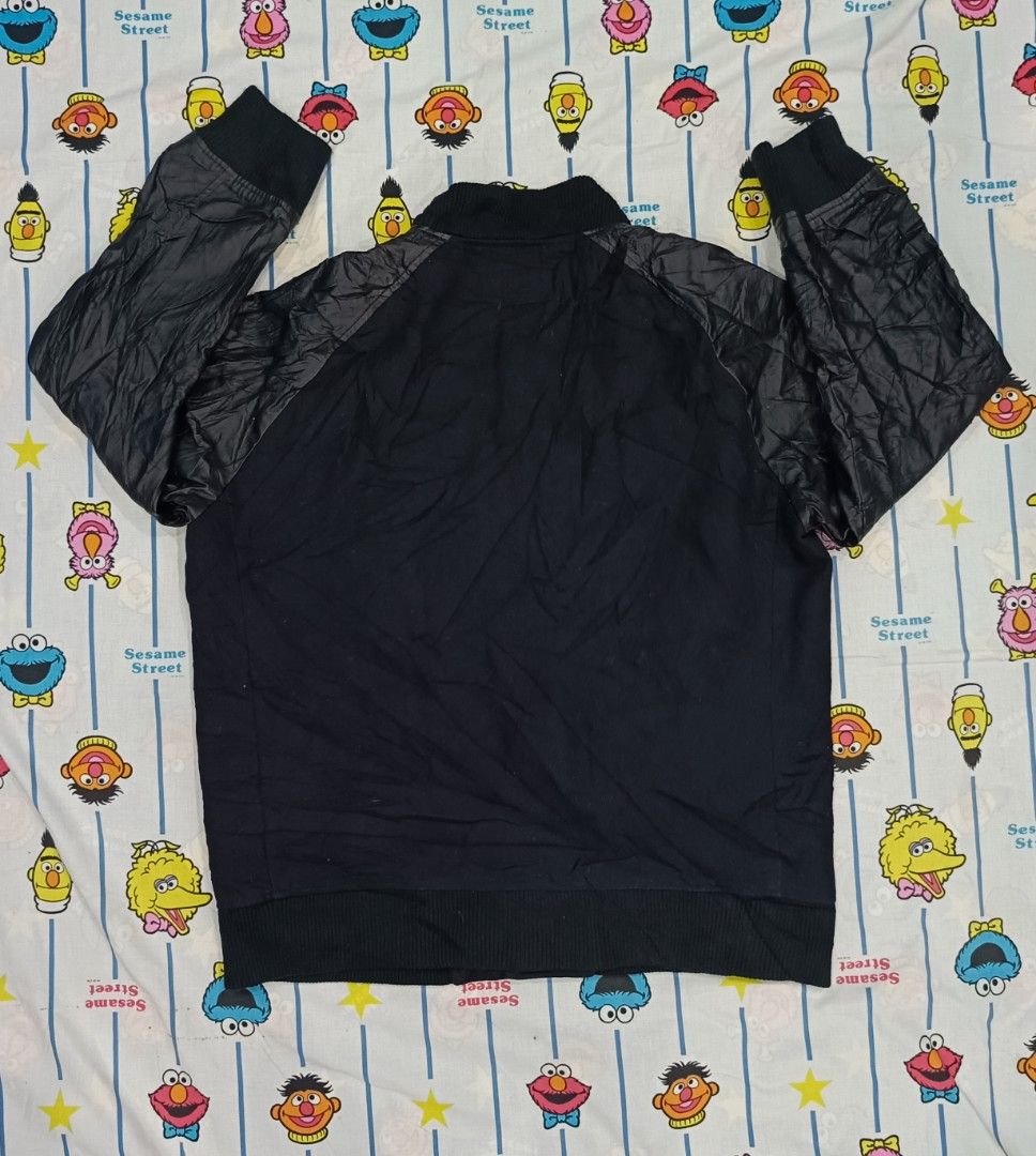 Uniqlo varsity jacket, Men's Fashion, Coats, Jackets and Outerwear on ...