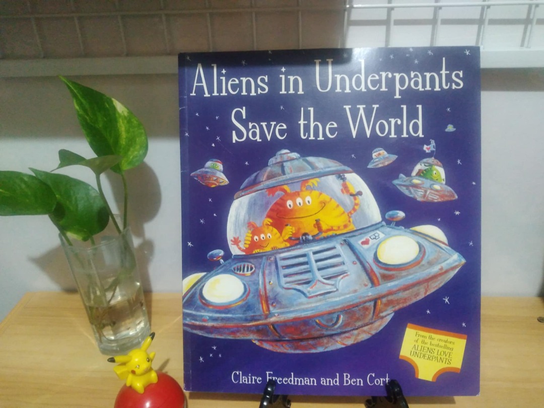 ALIENS IN UNDERPANTS SAVE THE WORLD, Hobbies & Toys, Books & Magazines ...