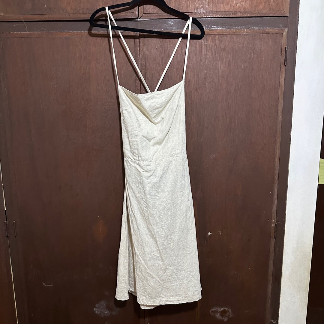 Artisanat Low-back Linen Dress, Women's Fashion, Dresses & Sets ...