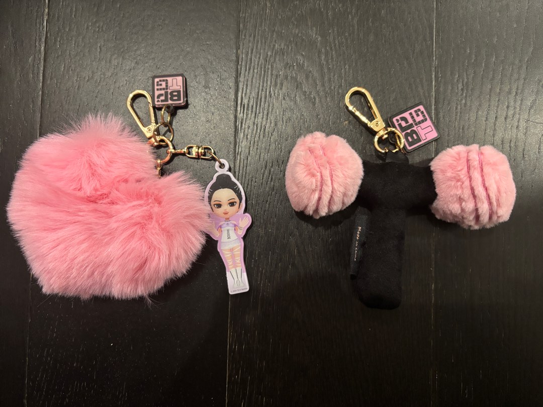 Blackpink Jennie Keychain Bagcharm, Hobbies & Toys, Memorabilia ...