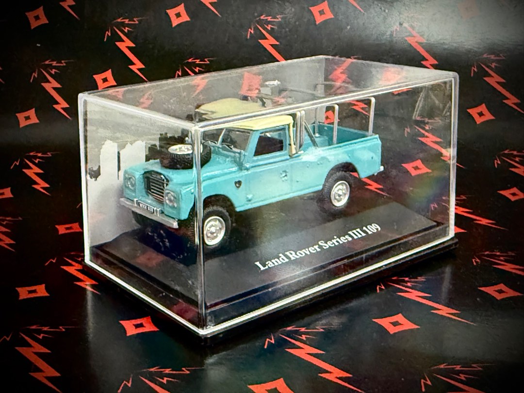 Cararama Bishop Land Rover Defender Series III 109 about pickup blue ...