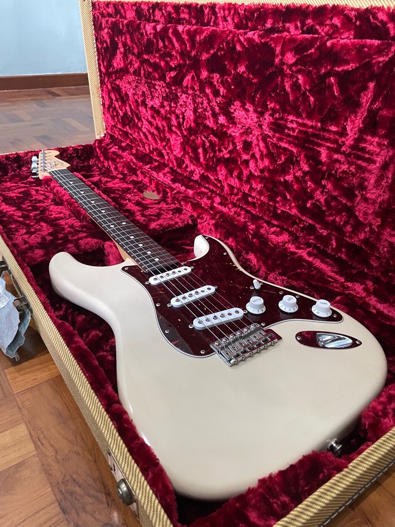 Fender USA Highway One Stratocaster w/ stock Flamed Maple Neck, Hobbies ...