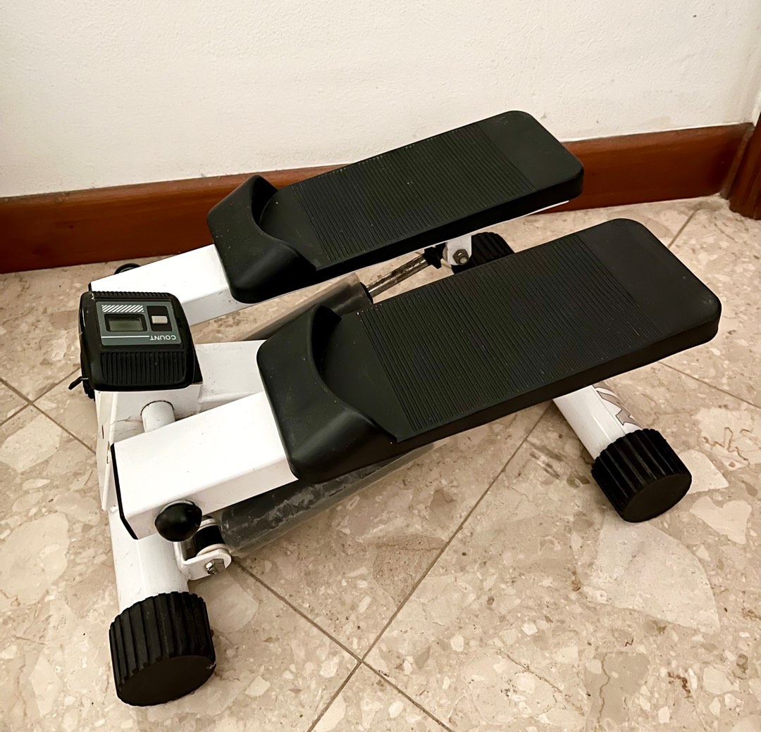 FREE Stepper Machine, Sports Equipment, Exercise & Fitness, Cardio ...