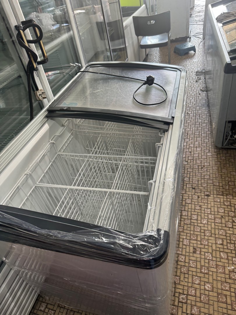 Freezer 4Kaki panjang area Gombak, TV & Home Appliances, Kitchen ...