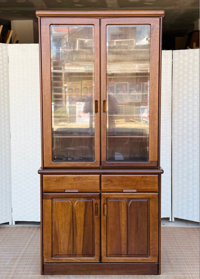 JAPAN SURPLUS 2 DOOR DISPLAY CABINET/PLATERA ADJUSTABLE SHELVES IN GOOD ...