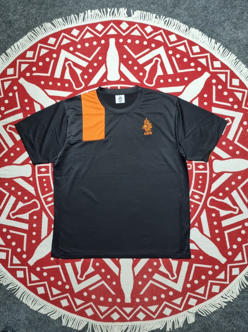 Jersey KNVB timnas Belanda, Fesyen Pria, Pakaian , Atasan di Carousell