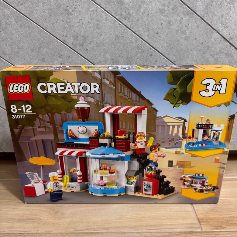 Lego Creator 31077: Modular Sweet Surprises (for 8-12), Hobbies & Toys ...