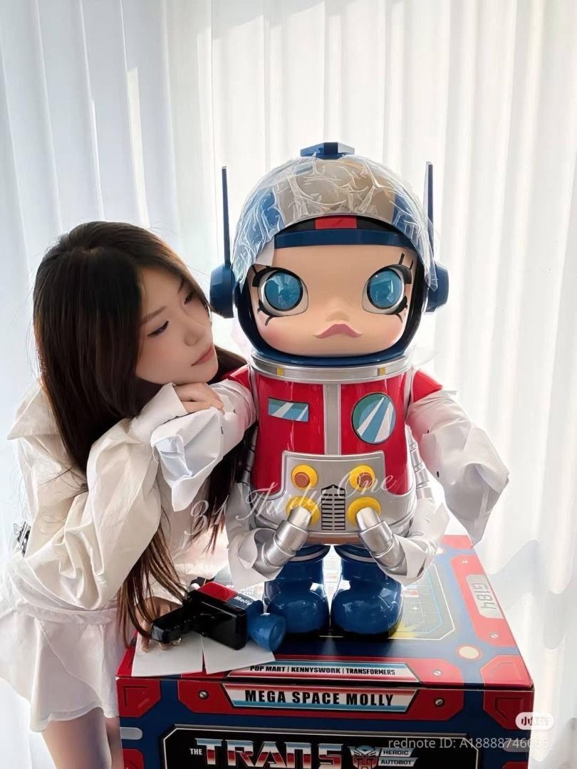 Mega Space Molly Transformer Optimus Prime 1000% Brand New Ready Stock Cheapest in the whole sg ...