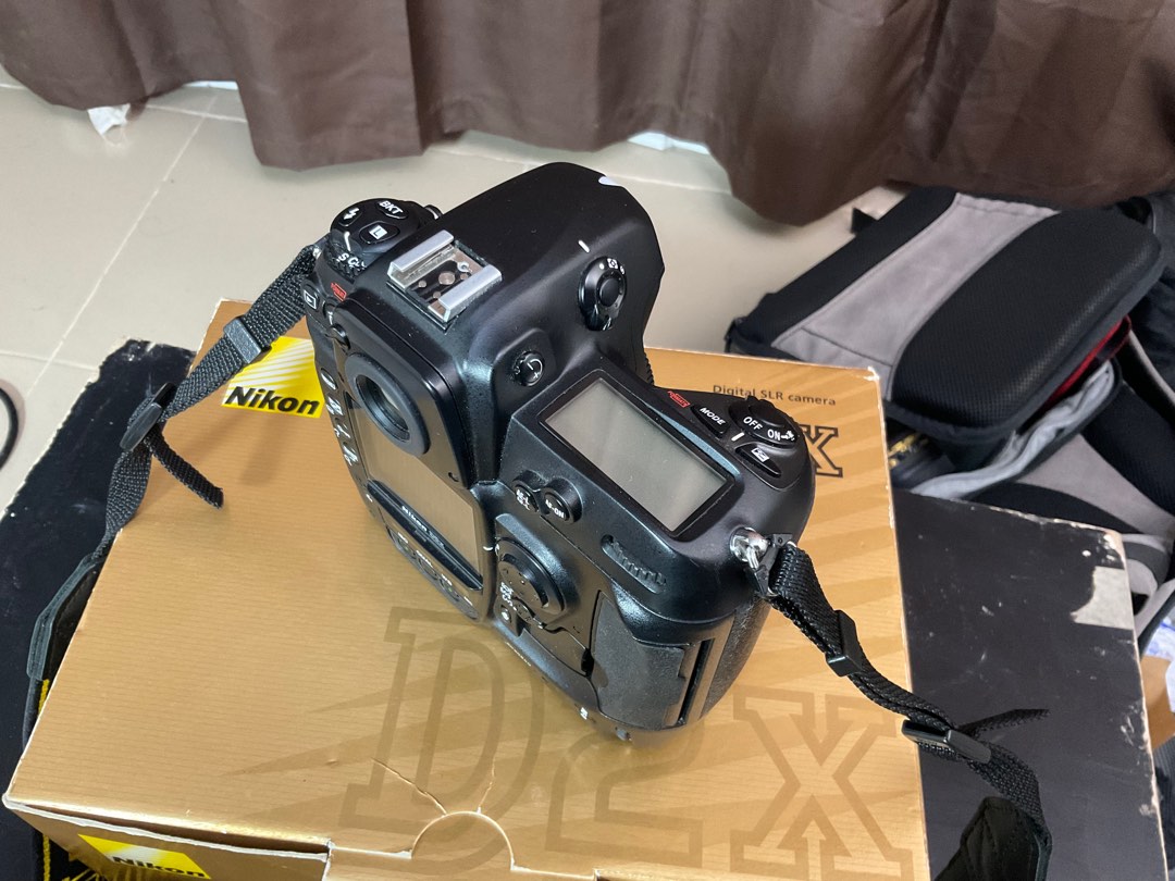 Nikon D2x Crop DX Body, Photography, Cameras on Carousell