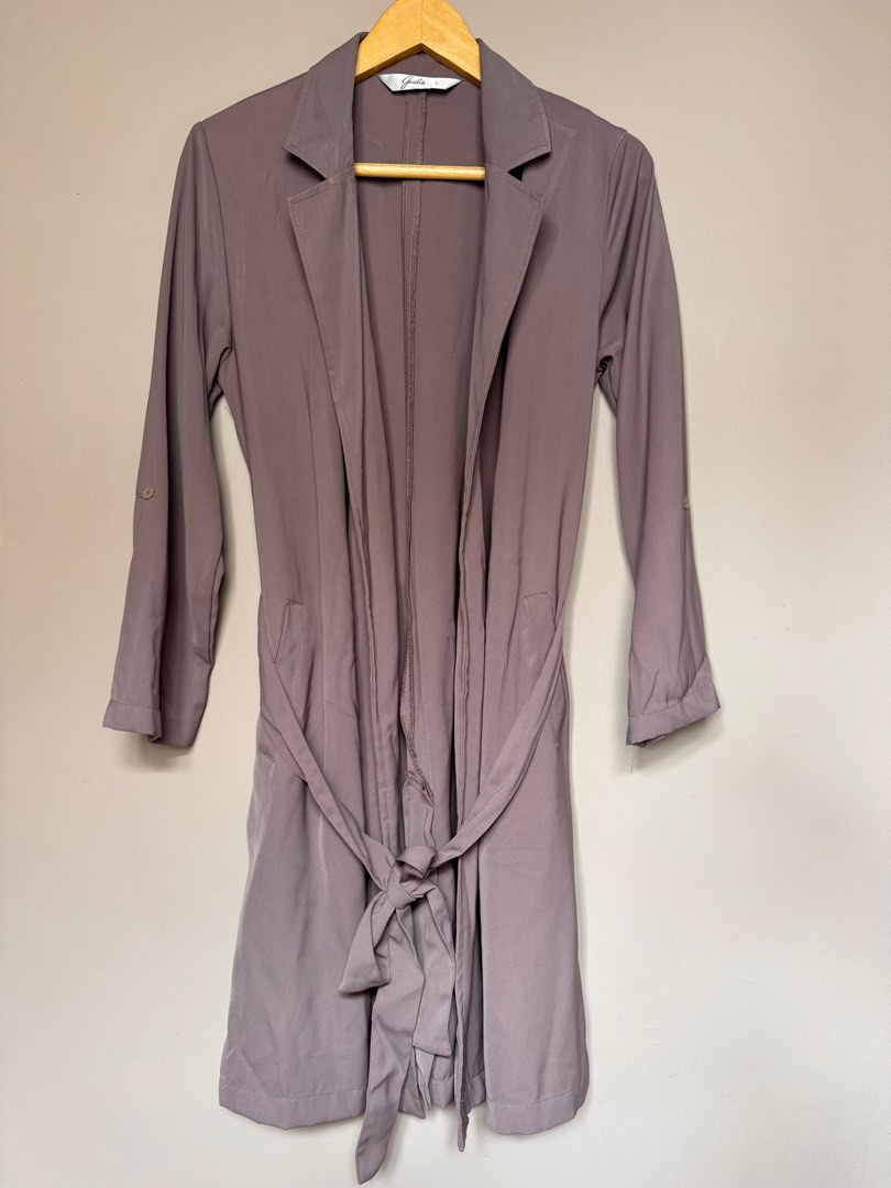 Outer geulis, Fesyen Wanita, Pakaian Wanita, Baju Luaran di Carousell