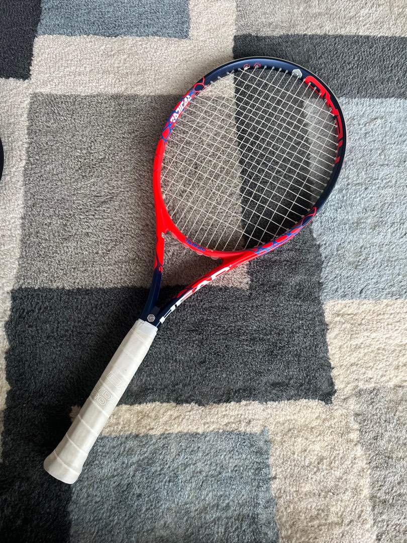 Radical lite Tennis Racket, Sports Equipment, Sports & Games, Racket & Ball Sports on Carousell