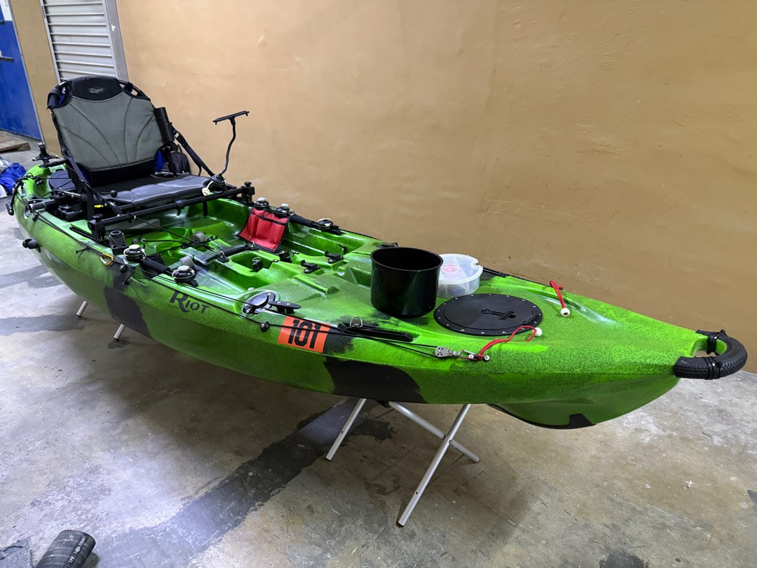 Riot Mako 10 Fishing Kayak, Sports Equipment, Fishing on Carousell