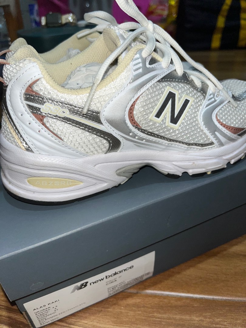 Sepatu NB 530 New Balance 530, Fesyen Wanita, Sepatu di Carousell