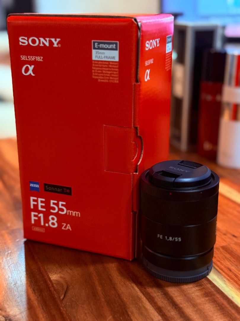 Sony 55mm 1.8 ZA lens, Photography, Lens & Kits on Carousell