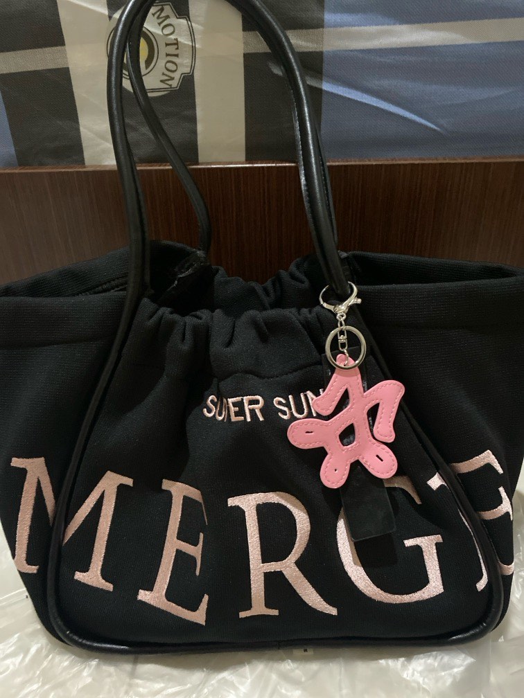 Tas merge a day bag, Fesyen Wanita, Tas & Dompet di Carousell