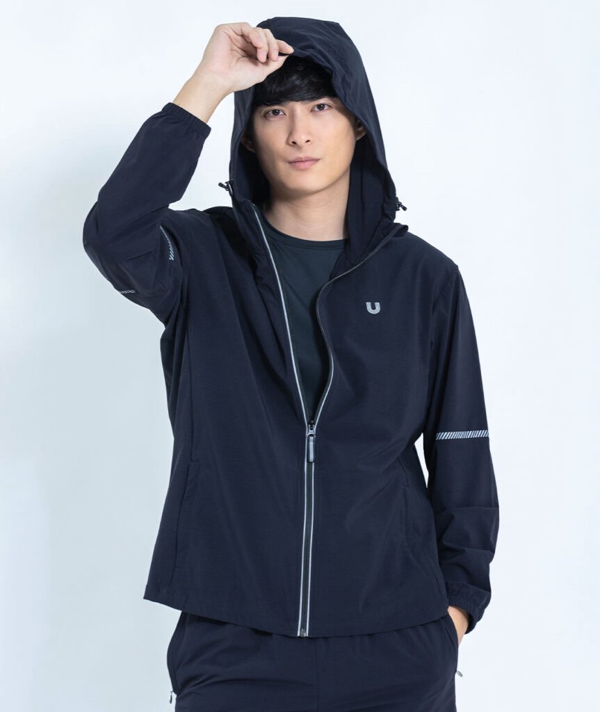 近全新 UV100 Suptex清涼彈性反光透氣連帽外套 原價1499, 他的時尚, 外套、夾克、大衣在旋轉拍賣