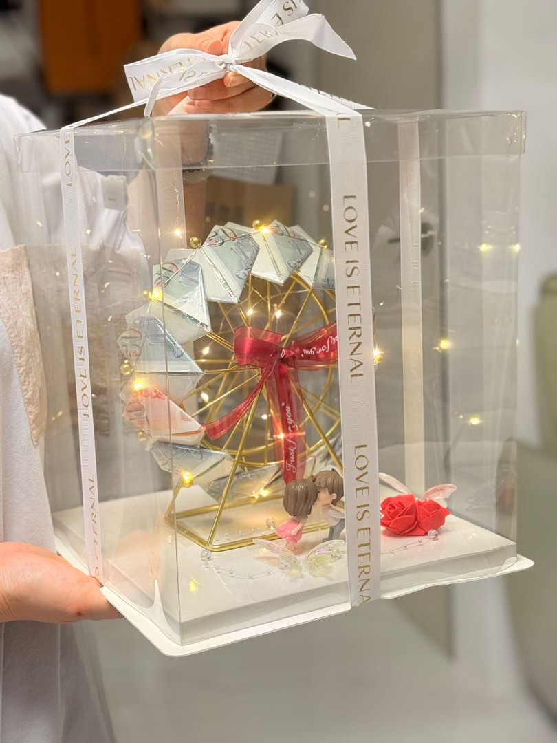 520 gift Spinning Ferris Wheel with cash note gift in the box, Hobbies ...