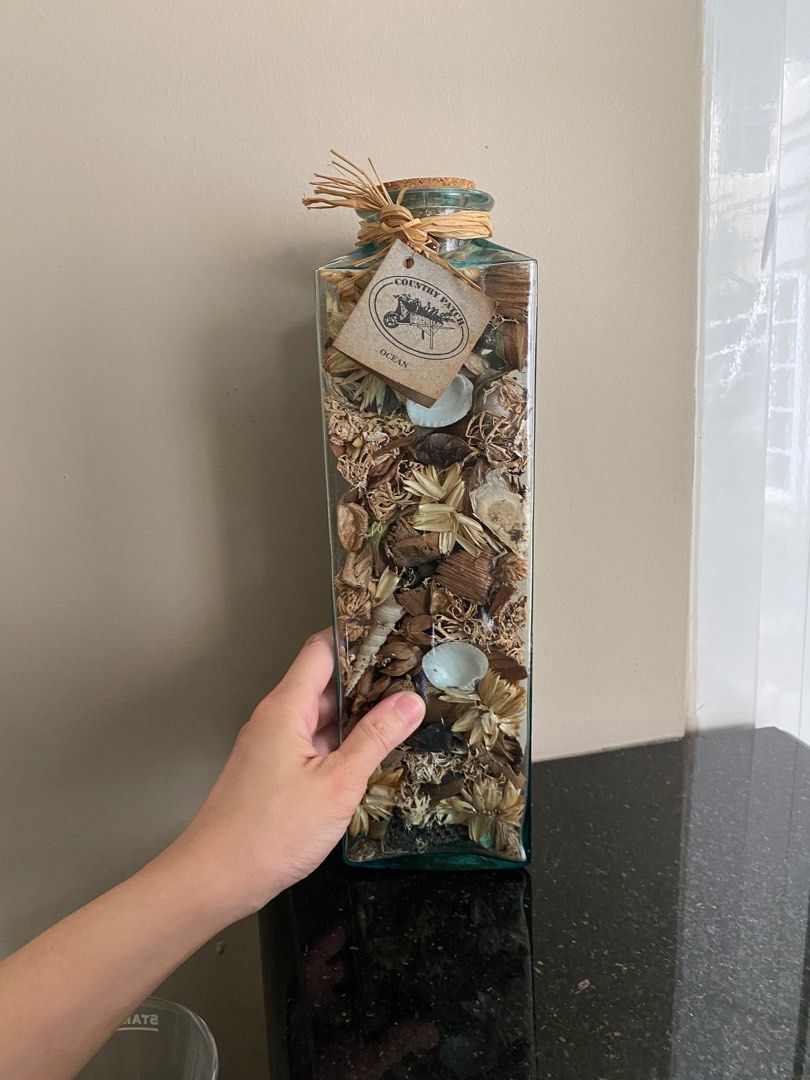 Beautiful Potpourri + Seashells Deco, Furniture & Home Living, Home ...