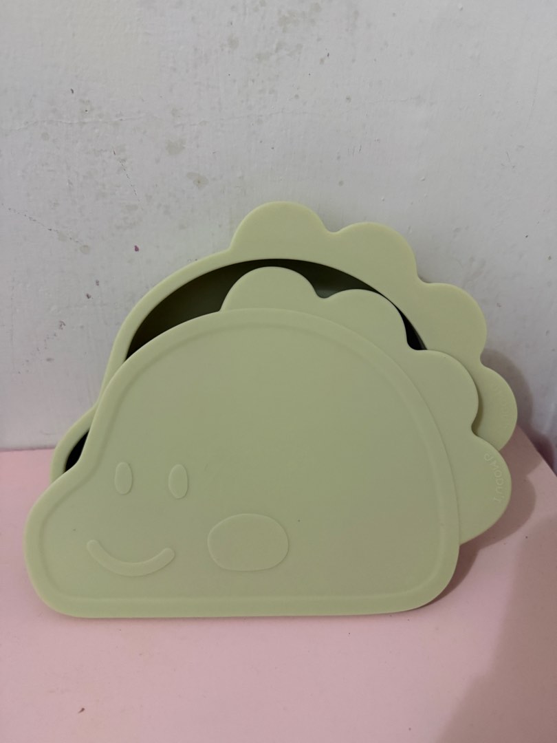 韓國Bluemama modu’i鉑金矽膠恐龍吸盤餐盤, 嬰兒及兒童, 護理及哺育用品, 學習餐具在旋轉拍賣