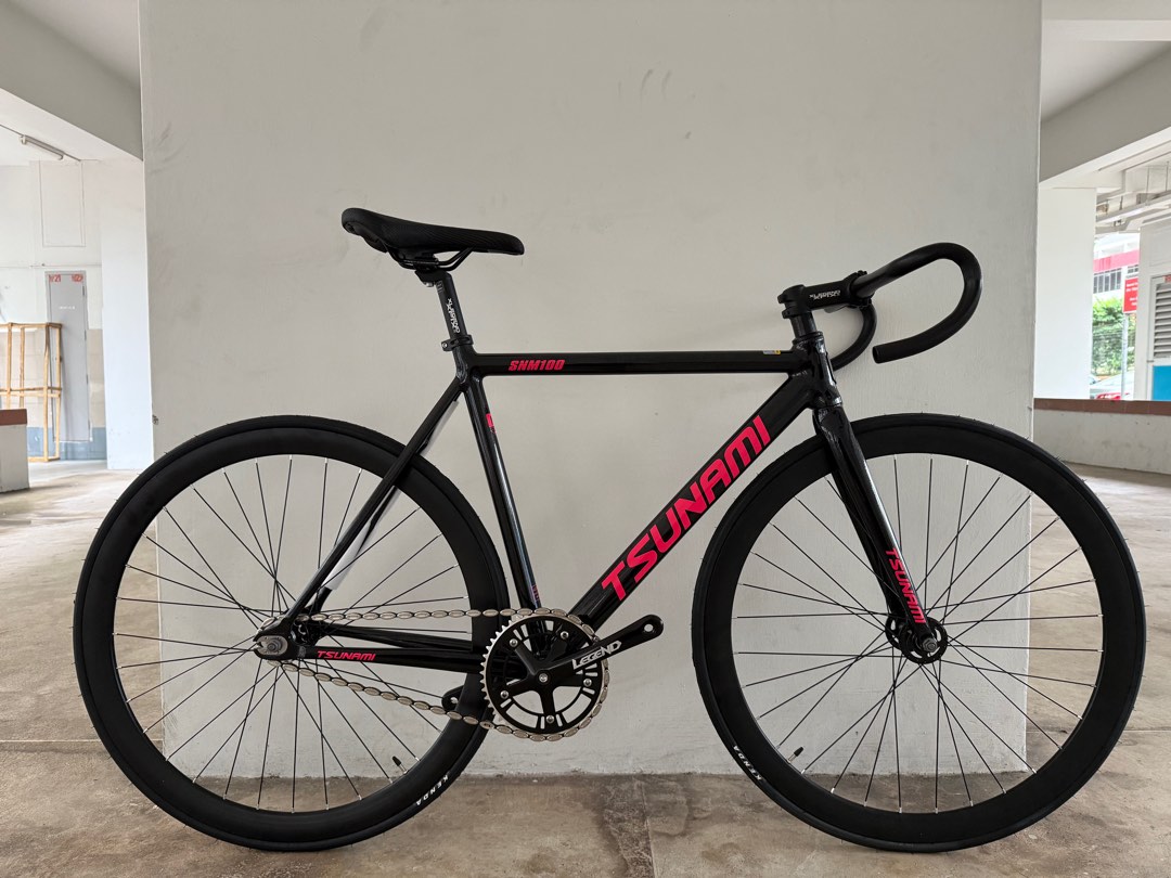 Brand new Tsunami Fixie Black pink Full bike, Sports Equipment ...