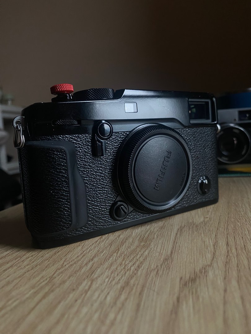 Fujifilm X-Pro2 Xpro2 black, Photography, Cameras on Carousell