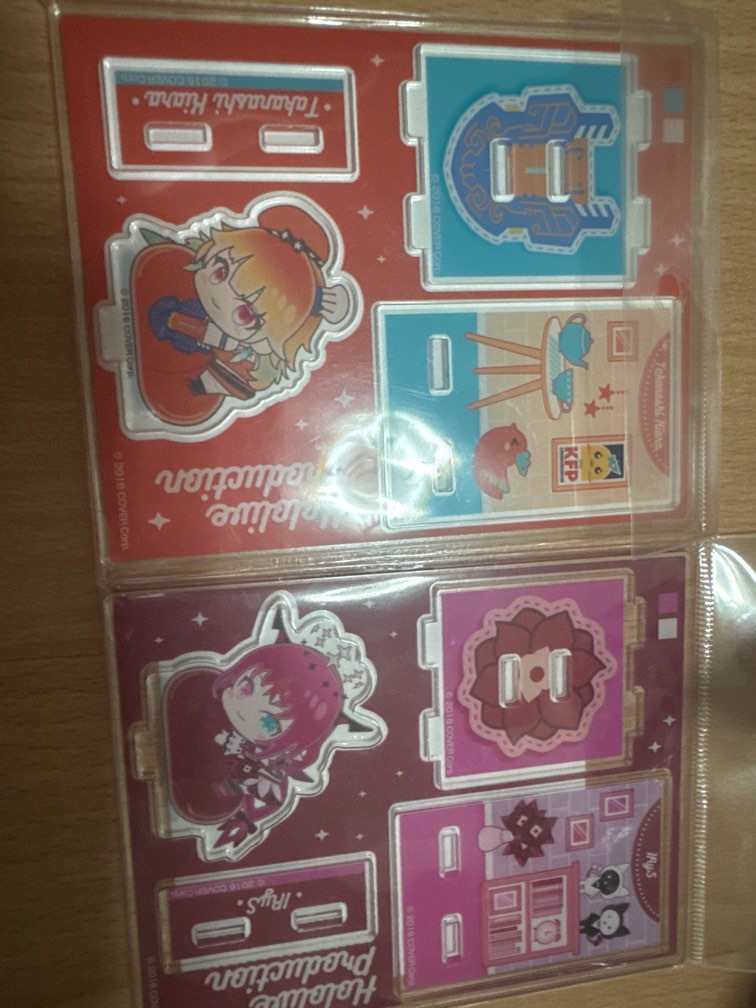 Hololive hug meets acrylic room stand Irys and Kiara, Hobbies & Toys ...