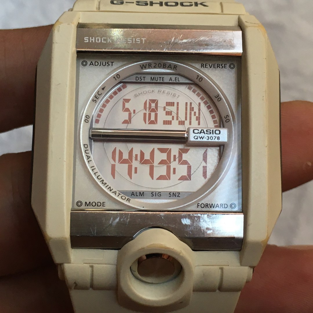 jam gshock, Fesyen Pria, Jam Tangan di Carousell