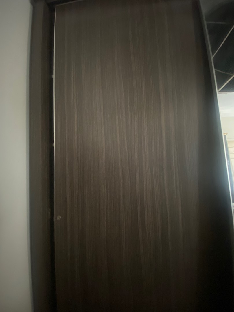 Lemari sliding door with glass, Antik, Furnitur di Carousell