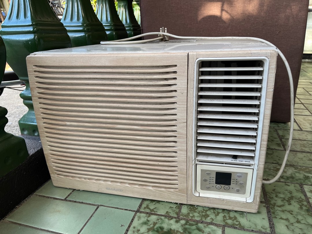 LG Non-inverter 1.5hp aircon, TV & Home Appliances, Air Conditioning ...