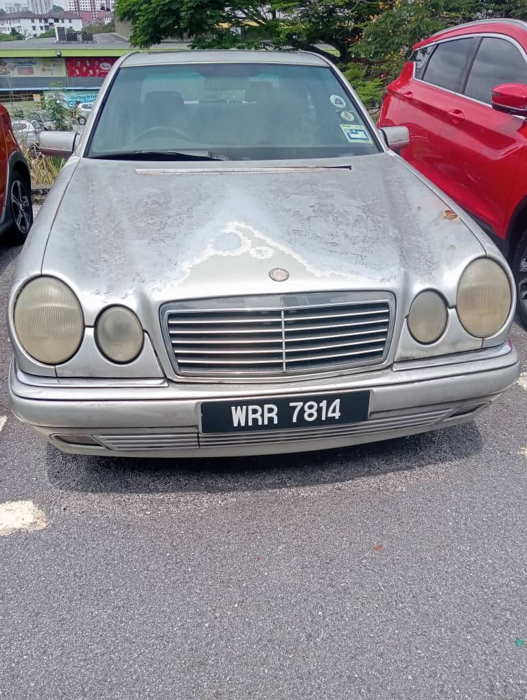 Mercedes Benz E200 Siap Sunroof 4K, Cars, Cars for Sale on Carousell