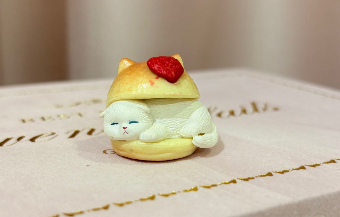Mofusand Burger, Hobbies & Toys, Toys & Games on Carousell