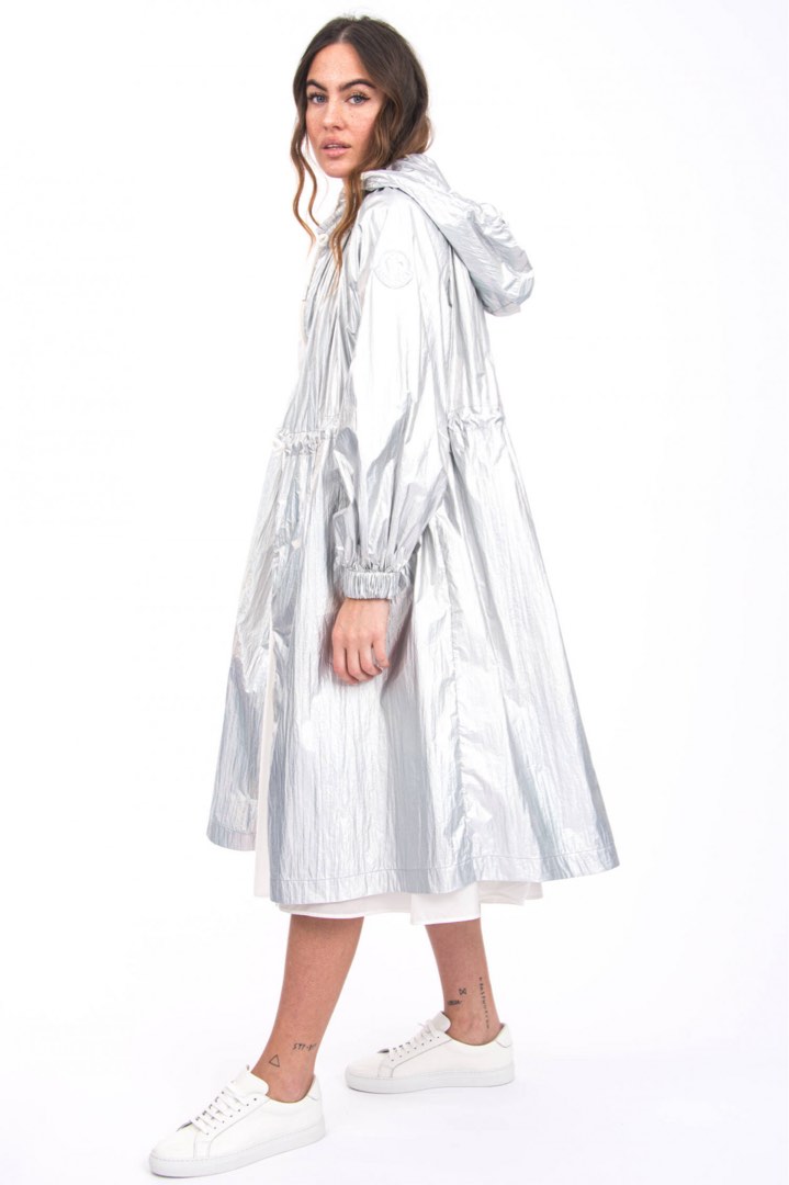 Moncler Akubens metallic raincoat parka, Women's Fashion, Coats ...