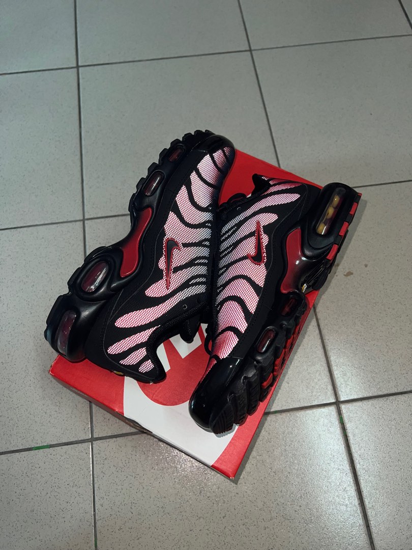 NIKE TN AIRMAX BRED RF, Men's Fashion, Footwear, Sneakers on Carousell
