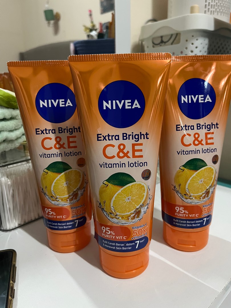 Nivea Extra Bright C&E Vitamin Lotion 320ml besar (harga net ...