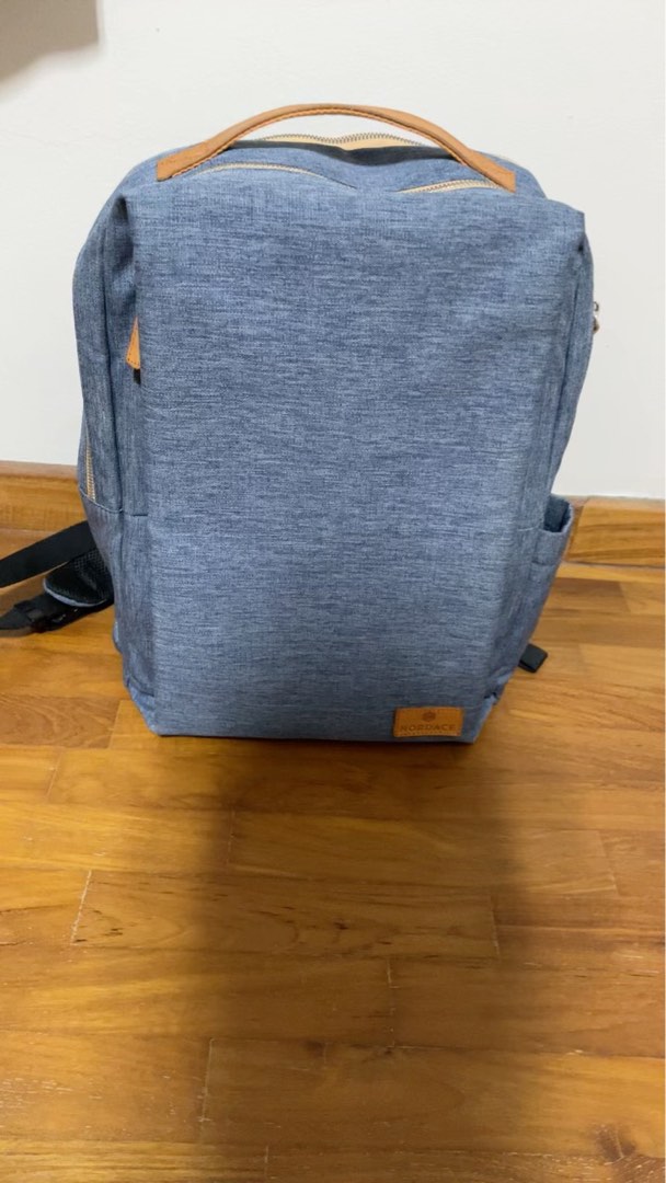 Nordace Backpack (inside silicon pocket is torn), Men's Fashion, Bags ...