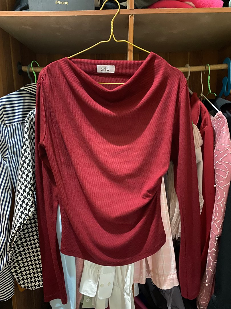 Orlo April Top Maroon, Fesyen Wanita, Pakaian Wanita, Atasan di Carousell