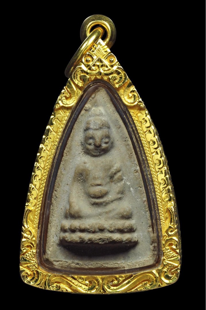 Phra Putto Noi Khun Mae Boon Ruen wat Awut 2494.Powder , Hobbies & Toys, Memorabilia ...