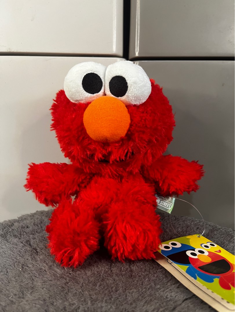 Sesame Street: Elmo Red Muppet Character Plush/Stuffed Toy, Hobbies ...