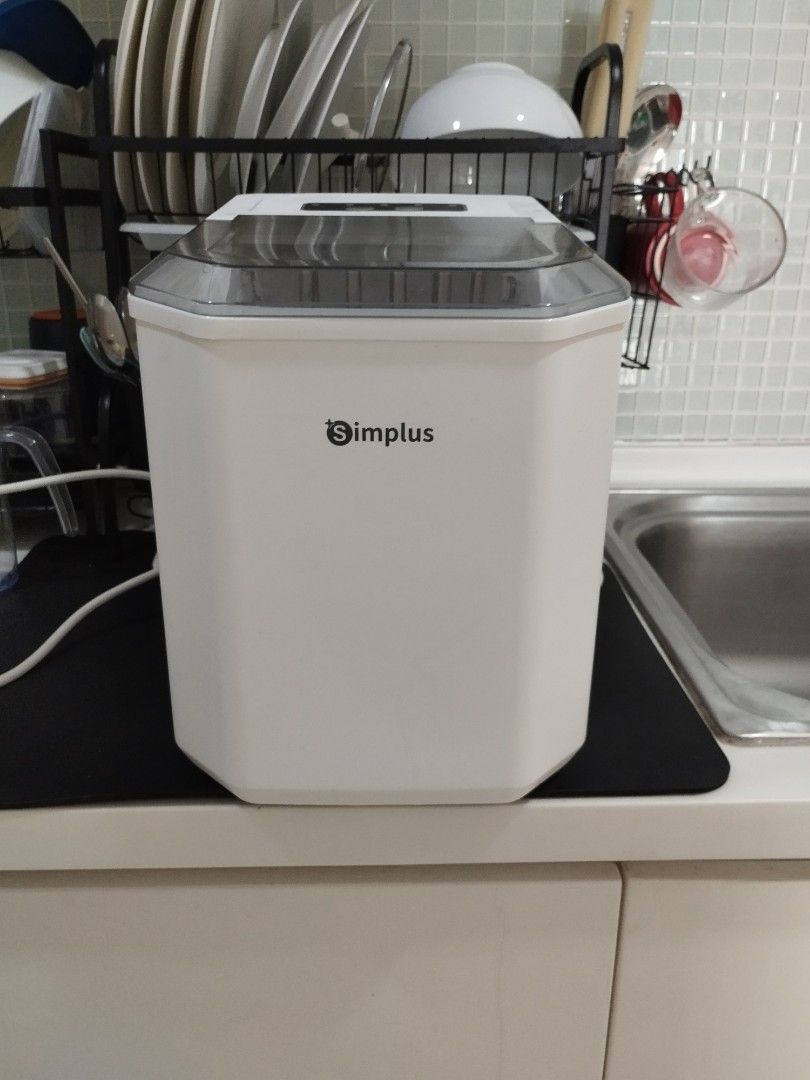 Simplus Ice Maker, TV & Home Appliances, Other Home Appliances on Carousell