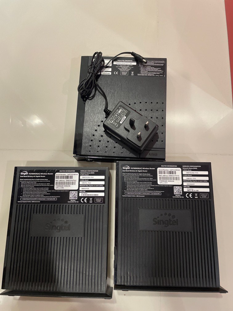 Singtel Aztech wireless router, Computers & Tech, Parts & Accessories ...