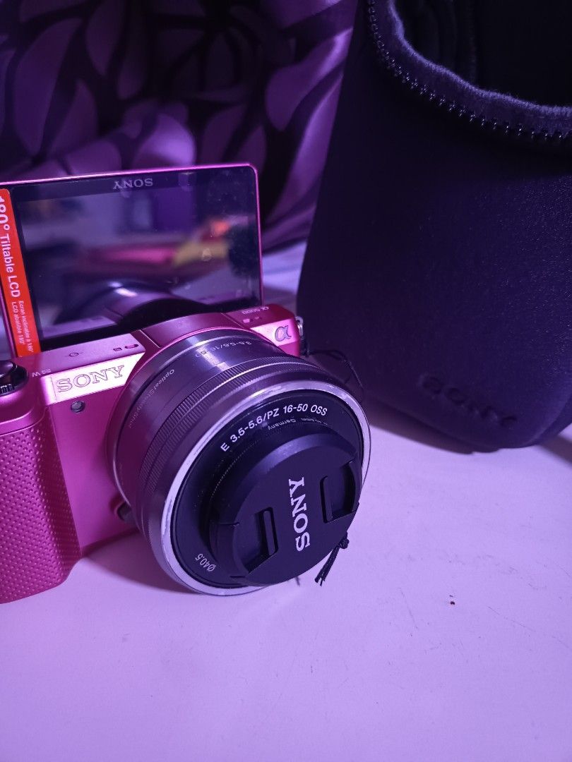 Sony a5000 pink camera, Photography, Cameras on Carousell